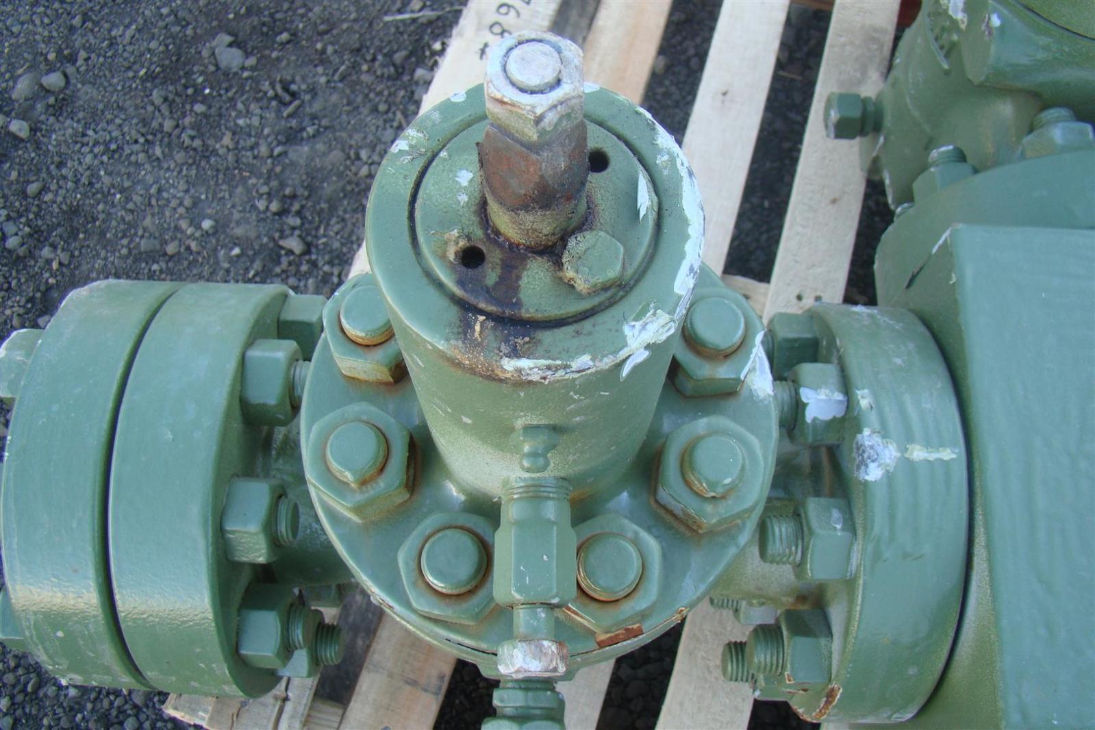 CAMERON CLASS 5000 TRI-GATE VALVE SIZE 2" 5000 PSI | Joseph Fazzio ...