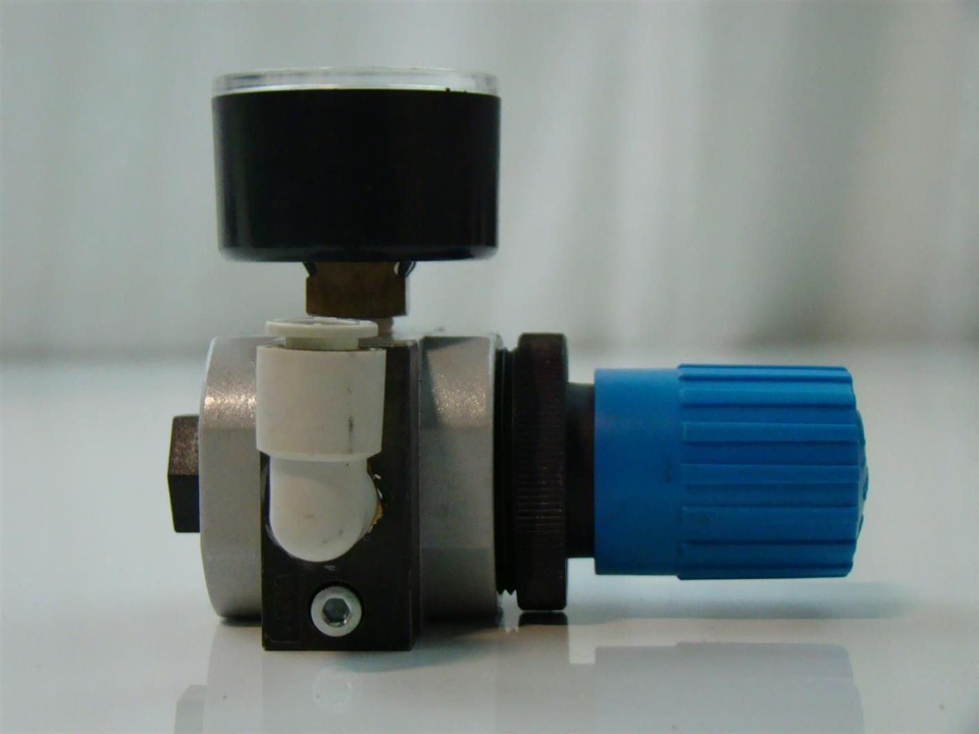 Festo LR-D-MINI 16 bar Regulator 230psi 345 395 M8 | Joseph Fazzio ...