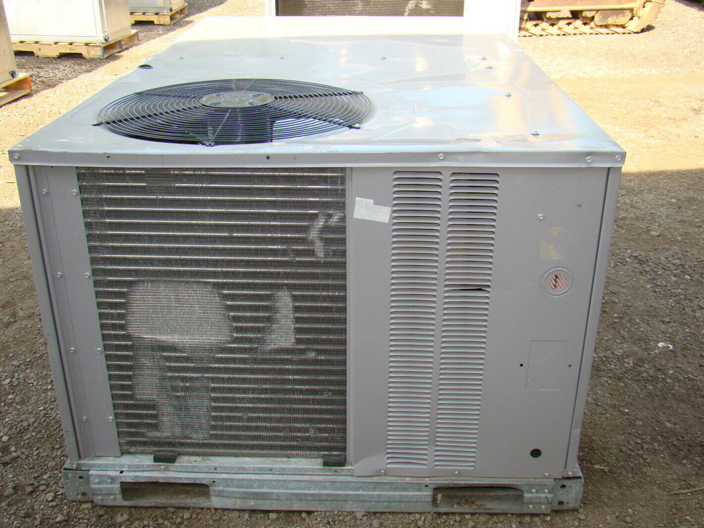 Bryant 4 TON 78 499 BTU Air Conditioning Unit 460v Joseph Fazzio Bryant 4 TON 78 499 BTU Air Conditioning Unit 460v Joseph Fazzio