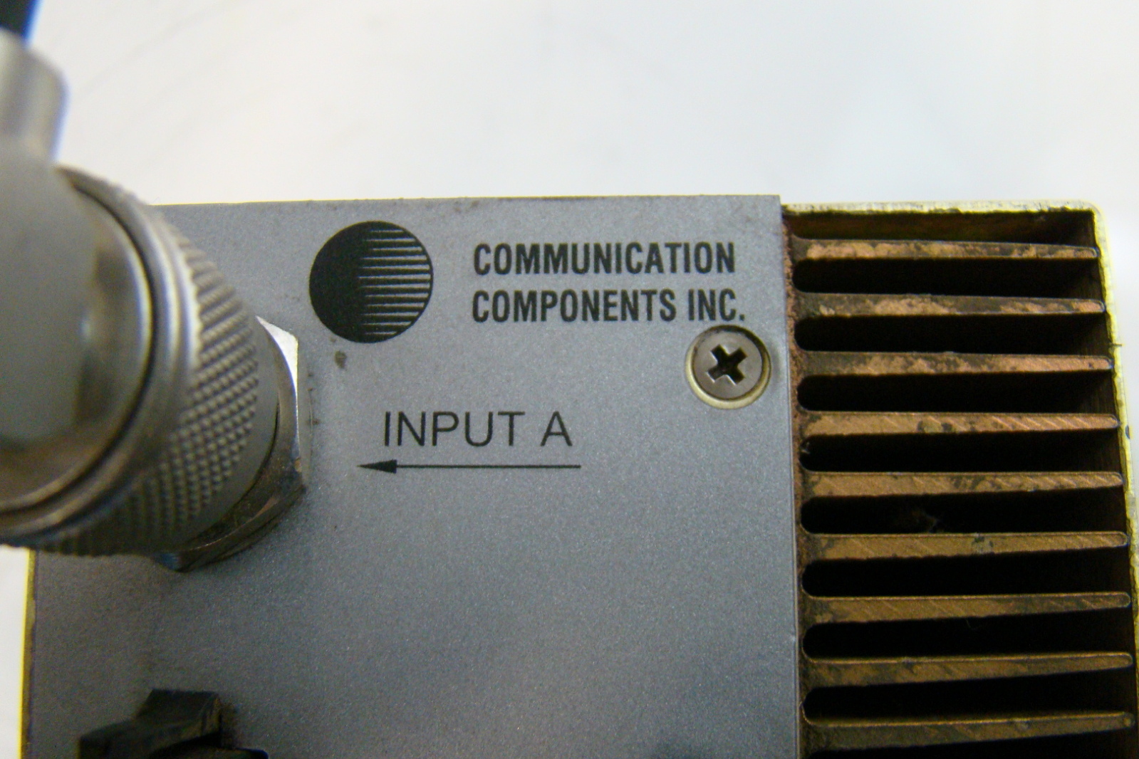 Communication Components Dual Amplifier Combiner DAC-1819-125-G2 ...