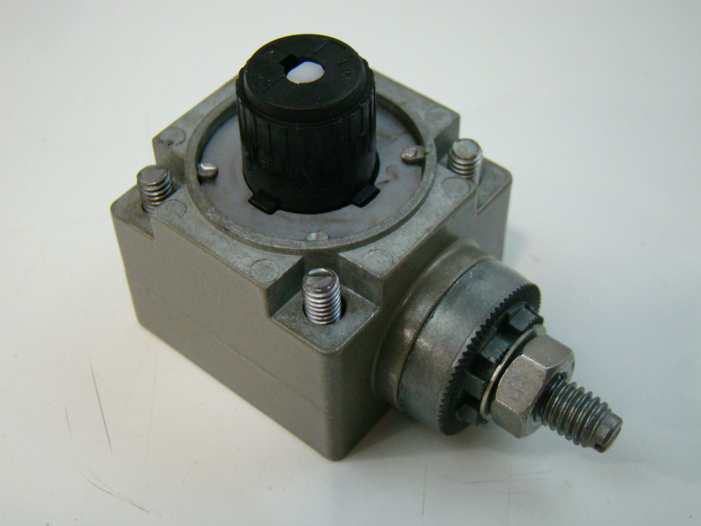 Telemecanique 240V Limit Switch Full Assembly ZCK-J1 ZCKE05 ZCK-Y41 ...