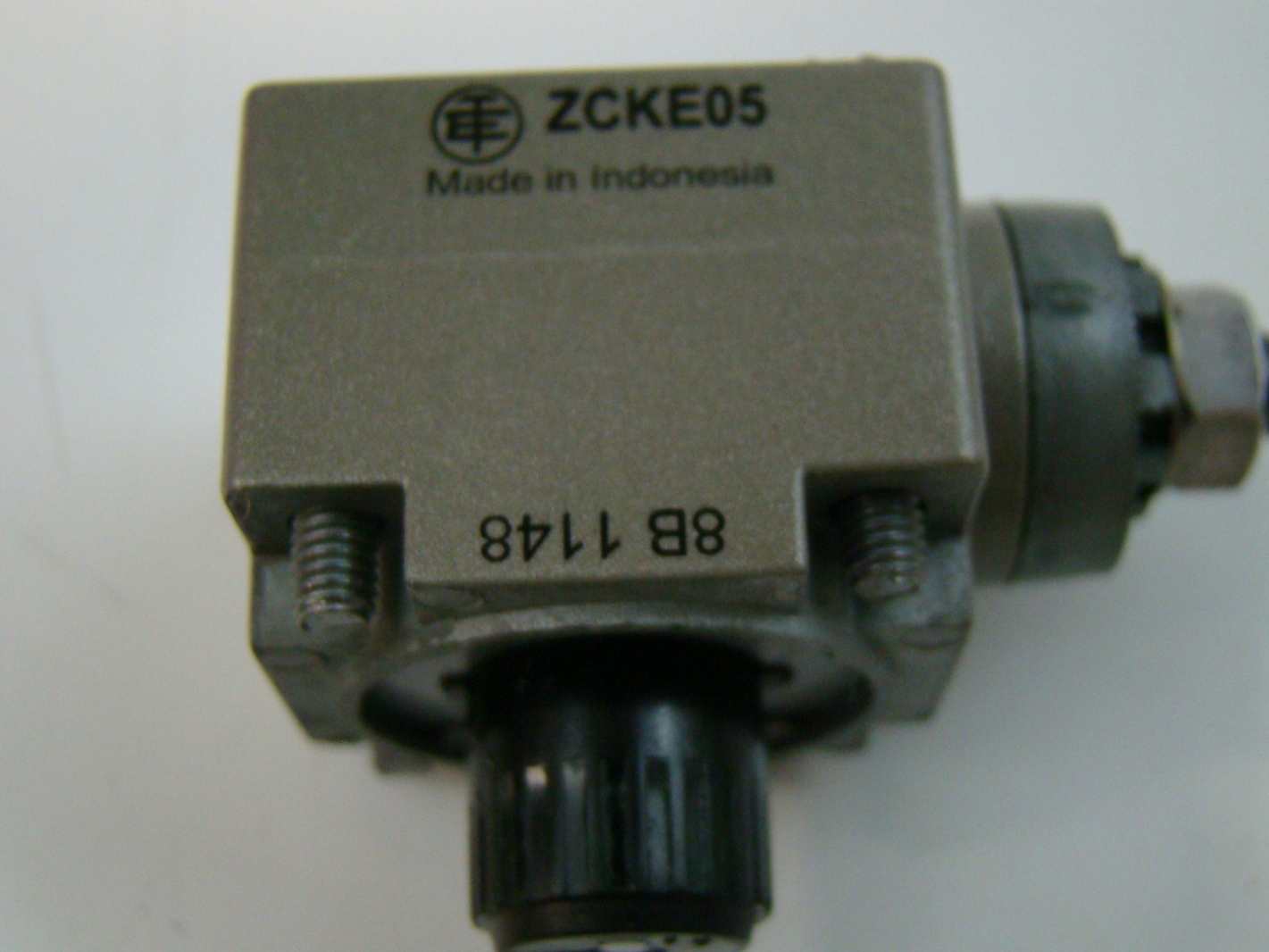 Telemecanique 240V Limit Switch Full Assembly ZCK-J1 ZCKE05 ZCK-Y41 ...