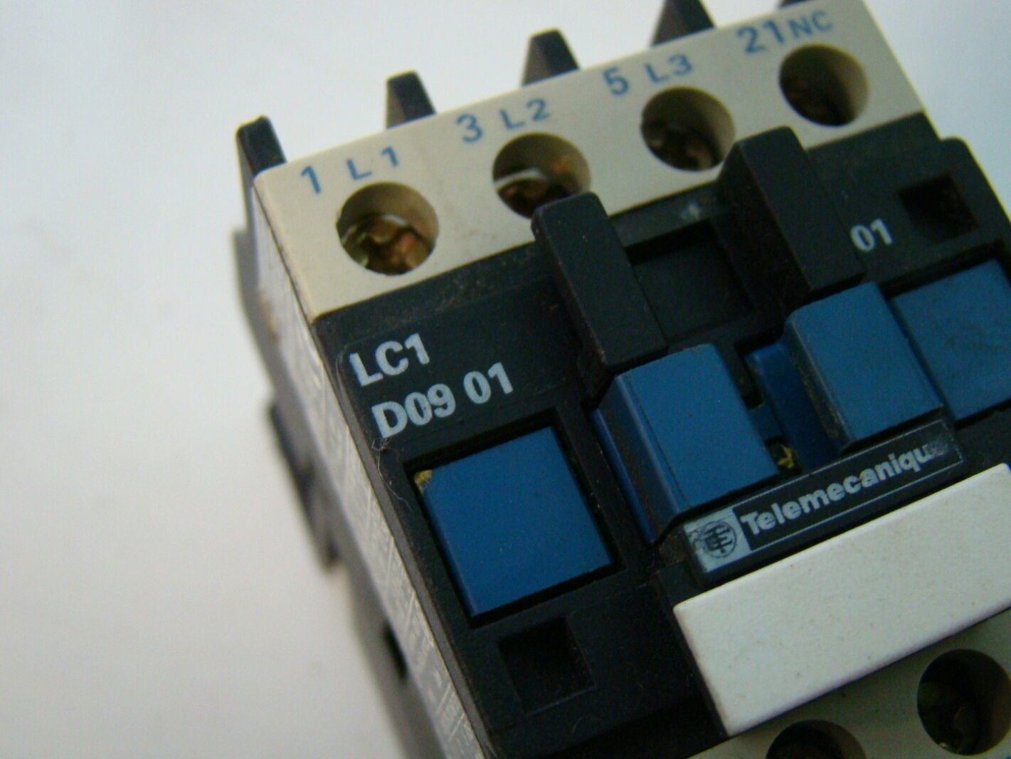 Telemecanique 120V Contactor LC1D0901 | eBay