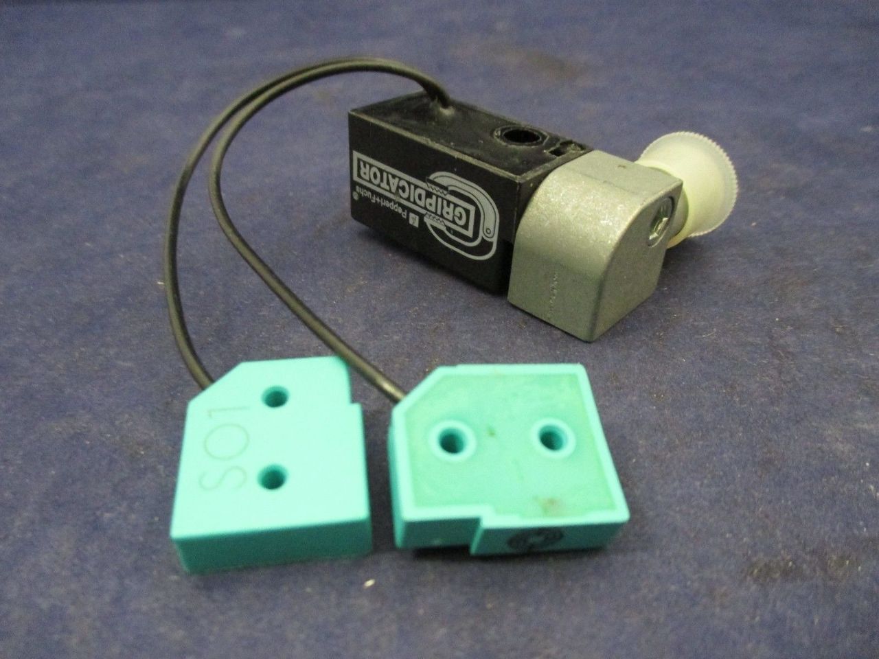 Pepperl Fuchs Nbn2 F581 100s6 E8 V1 Inductive Power Clamp Sensor