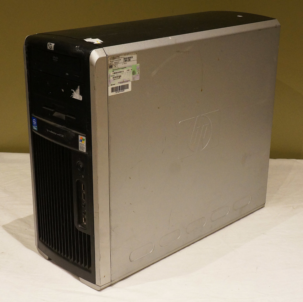 HP WORKSTATION XW8200 NO RAM OR HDD DOESN'T BOOT FOR PARTS OR REPAIR AS ...