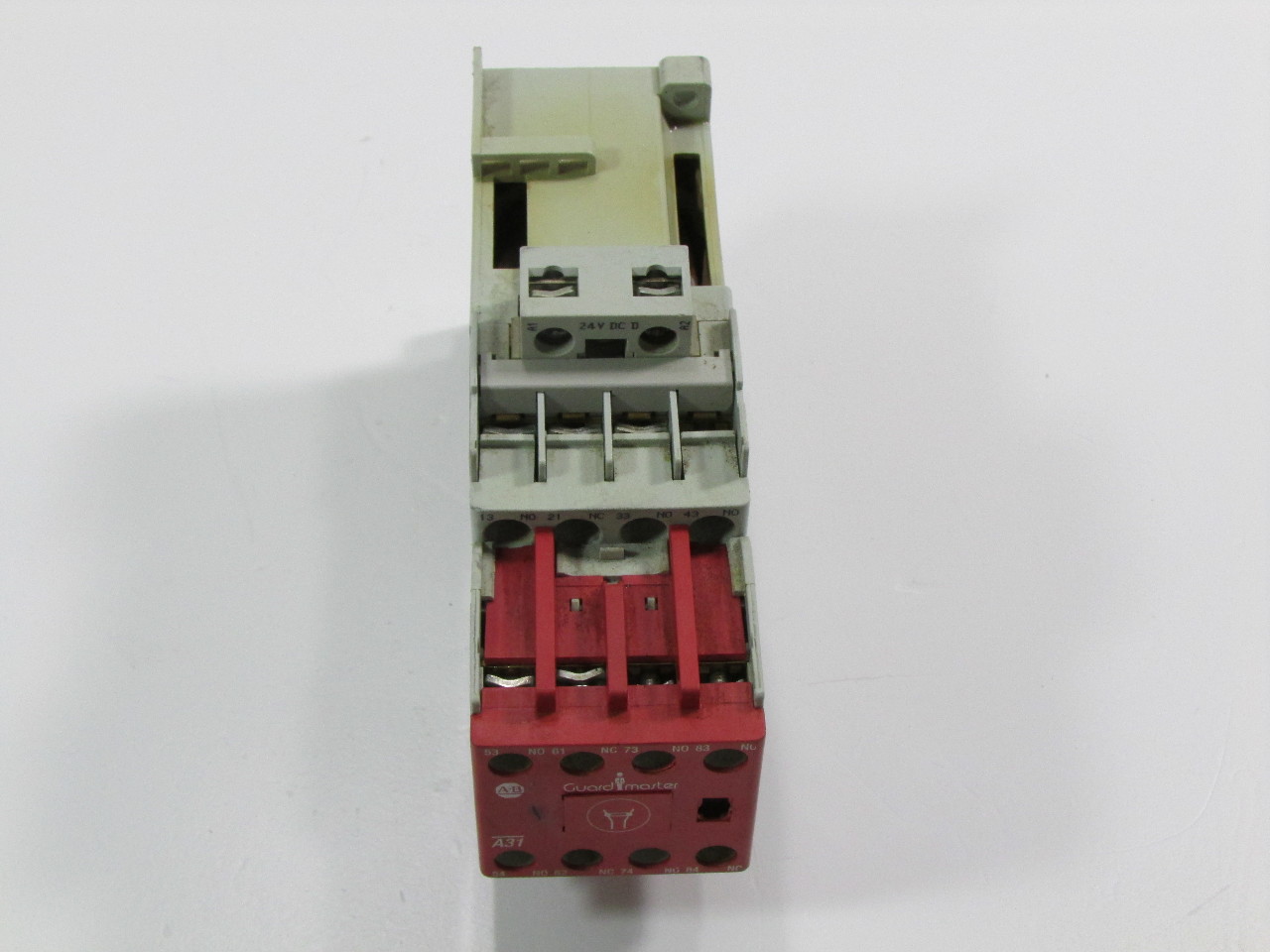 ALLEN BRADLEY GUARD MASTER A31 24V DC 100 S-F SER B CAT NO 700-CF310D ...