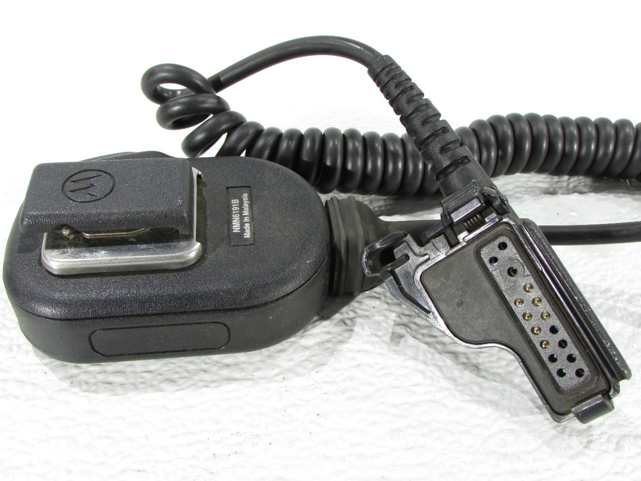 MOTOROLA NMN6191B LAPEL MICROPHONE | Premier Equipment Solutions, Inc.