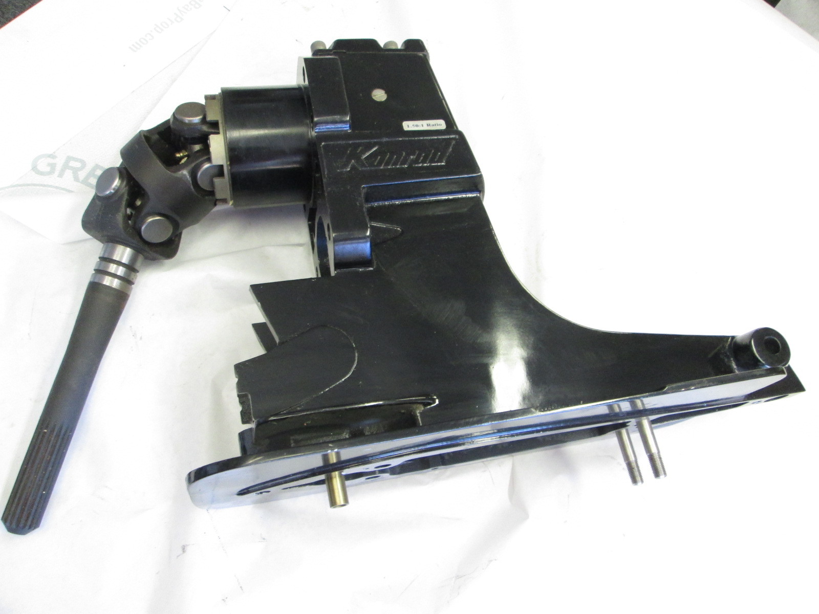 Two Konrad for mercruiser 1.5:1 gear cases and Two Lower units with new ...