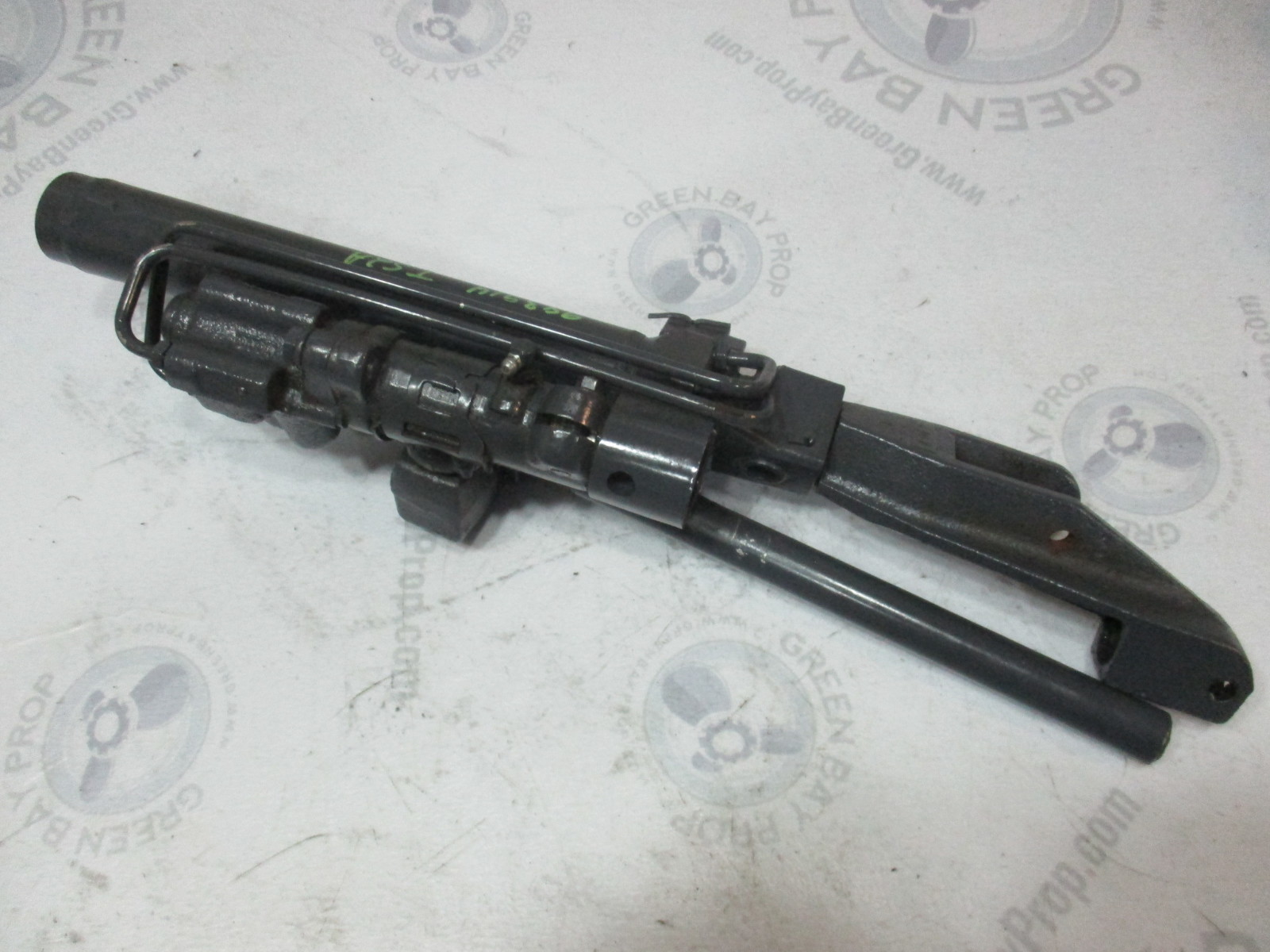 983914 OMC Cobra 4.3 5.0 5.7 Sterndrive Power Steering Cylinder ...