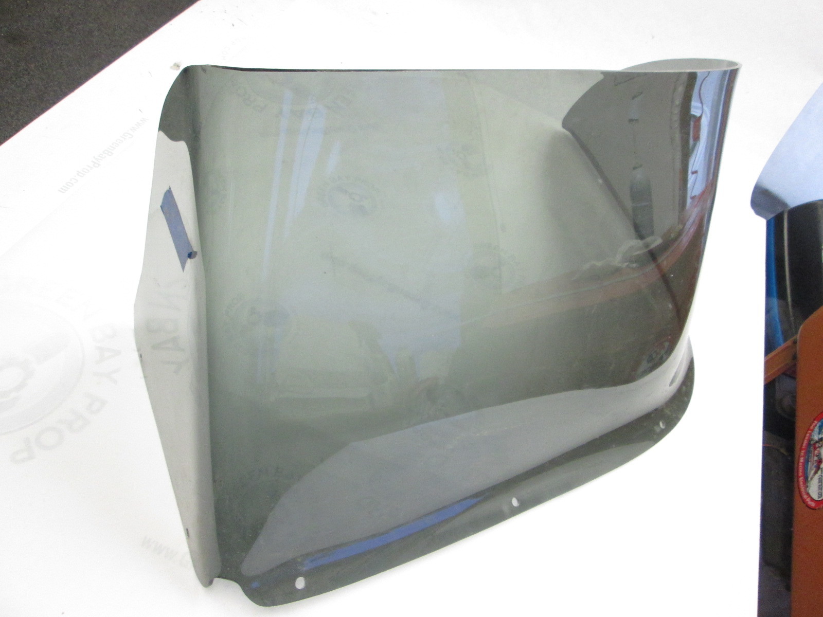 Skeeter Boat Tinted Port Left Windshield Bubble 32" Wide w/Small Lip ...
