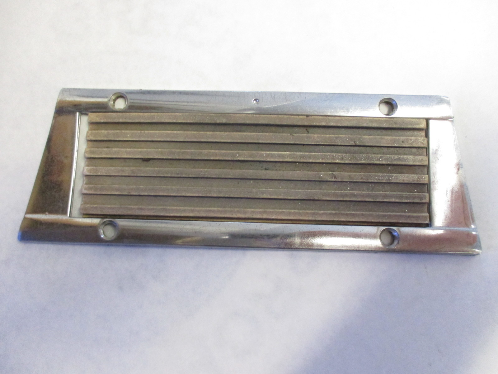 Vintage OMC Cruiser Boat Gunnel Deck Step Pad Chrome & Rubber | Green ...