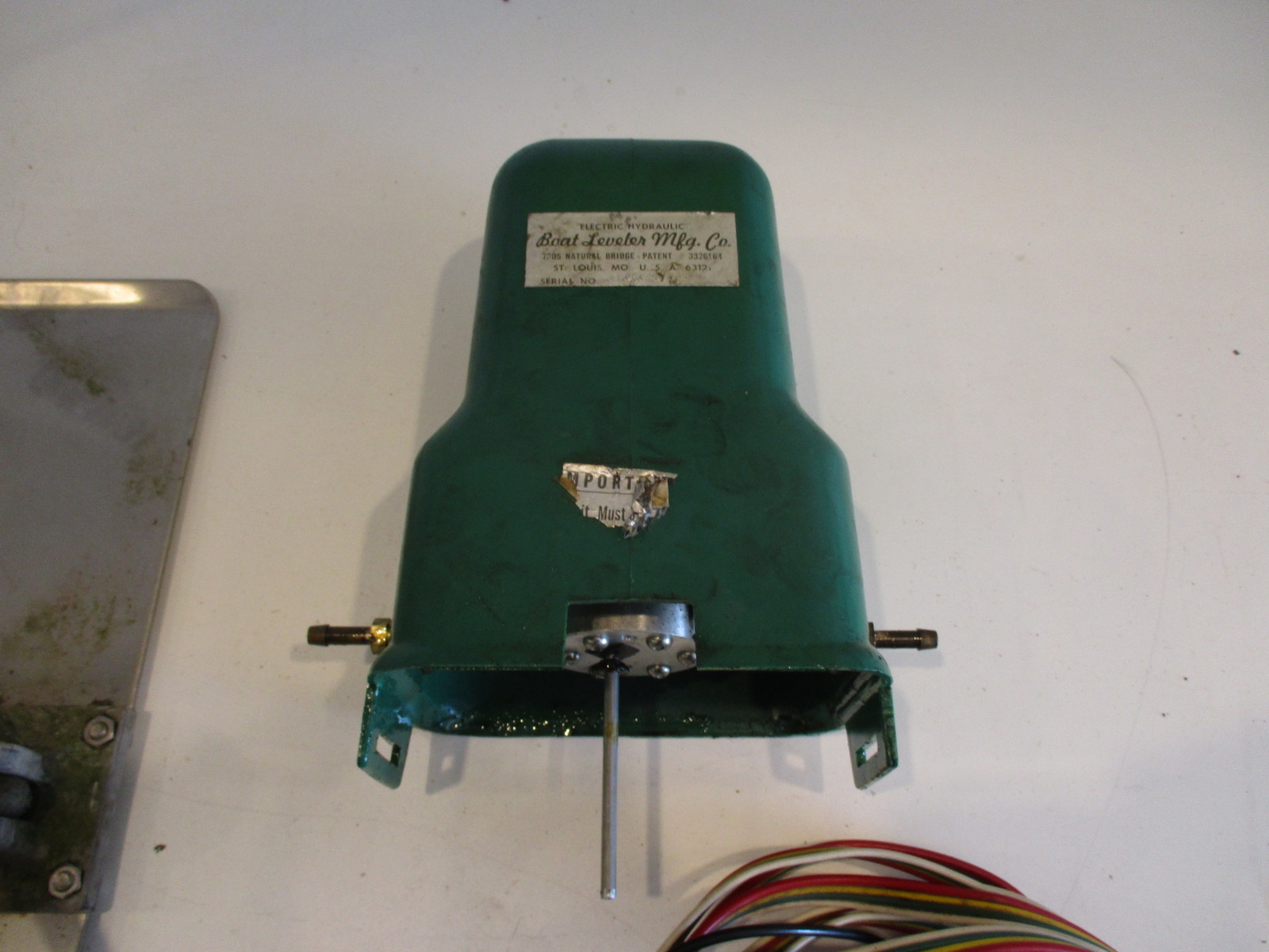 Boat Leveler MFG Boat Hydraulic Trim Tab System 18" x 7 3/4" | Green ...