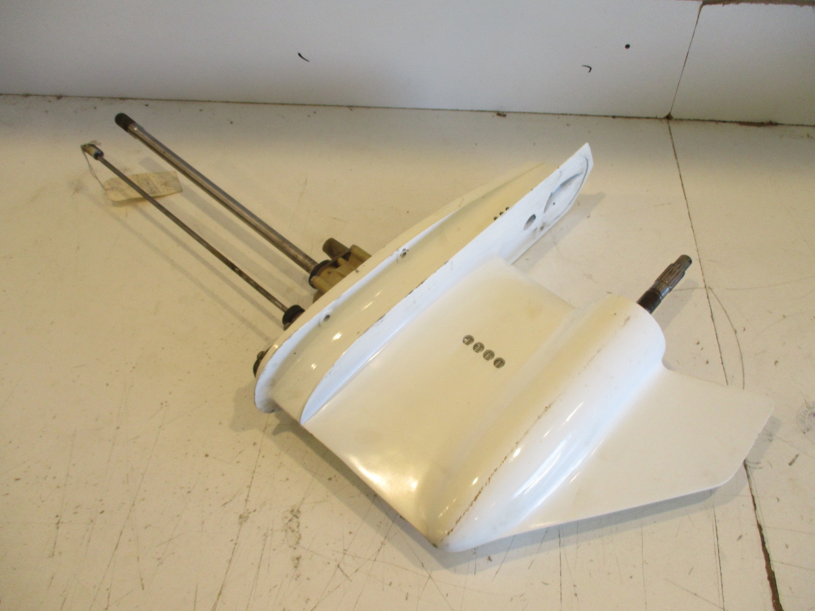 Evinrude Johnson Outboard Lower Unit 1978 150-235 HP V6 20" | Green Bay ...