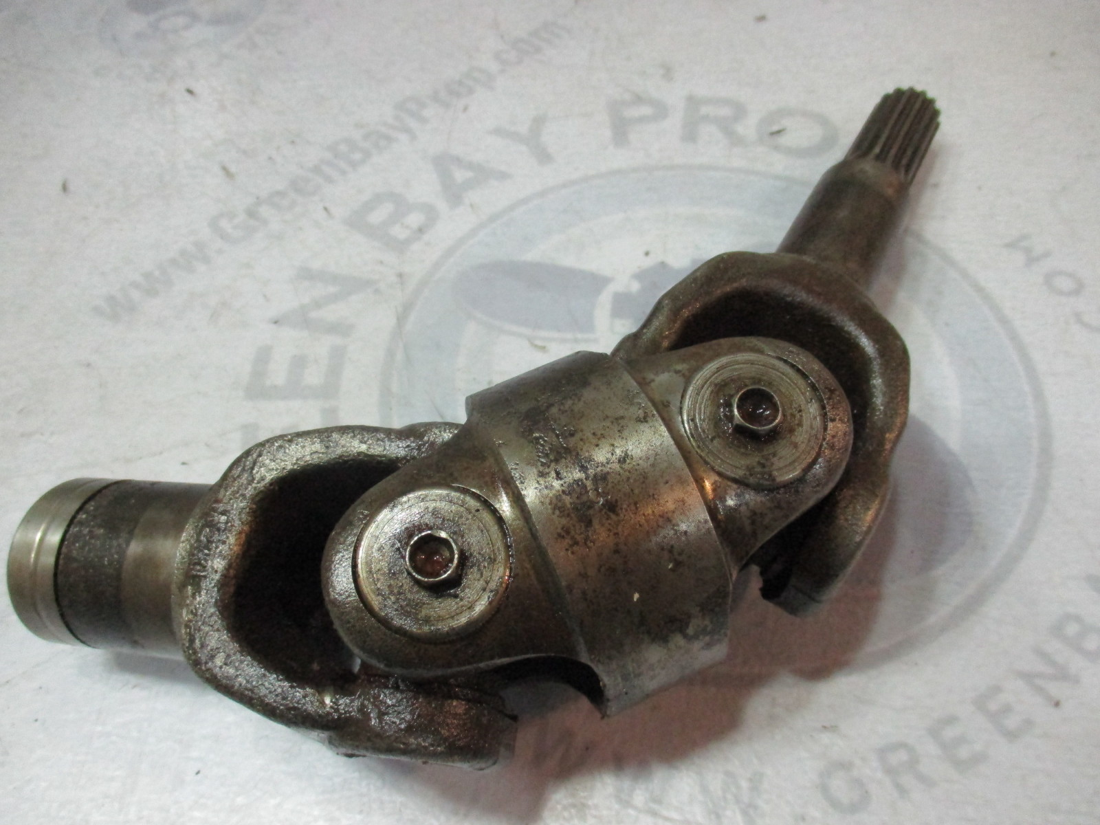 F2A695141 Force L-Drive U-Joint Assembly 85-125 HP F2A722141 | Green ...