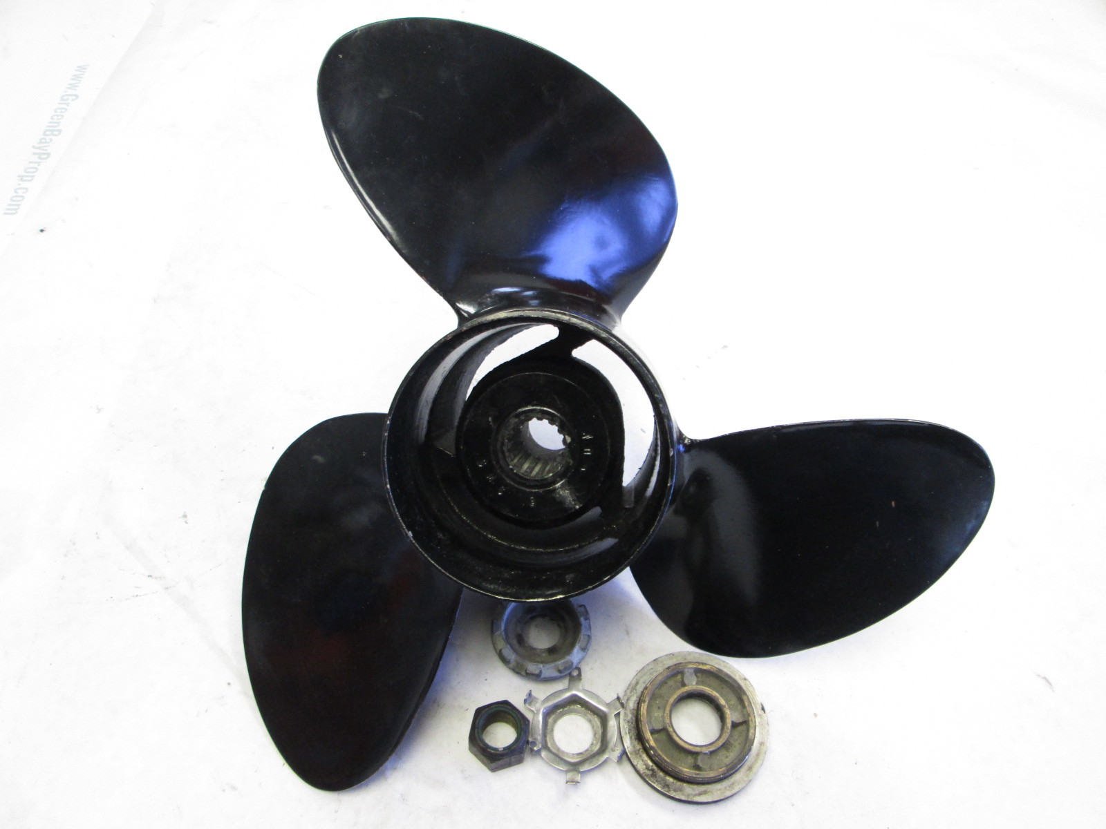 15.5 x 19 Pitch Prop for Mercruiser Pre-Alpha and Alpha One Stern ...