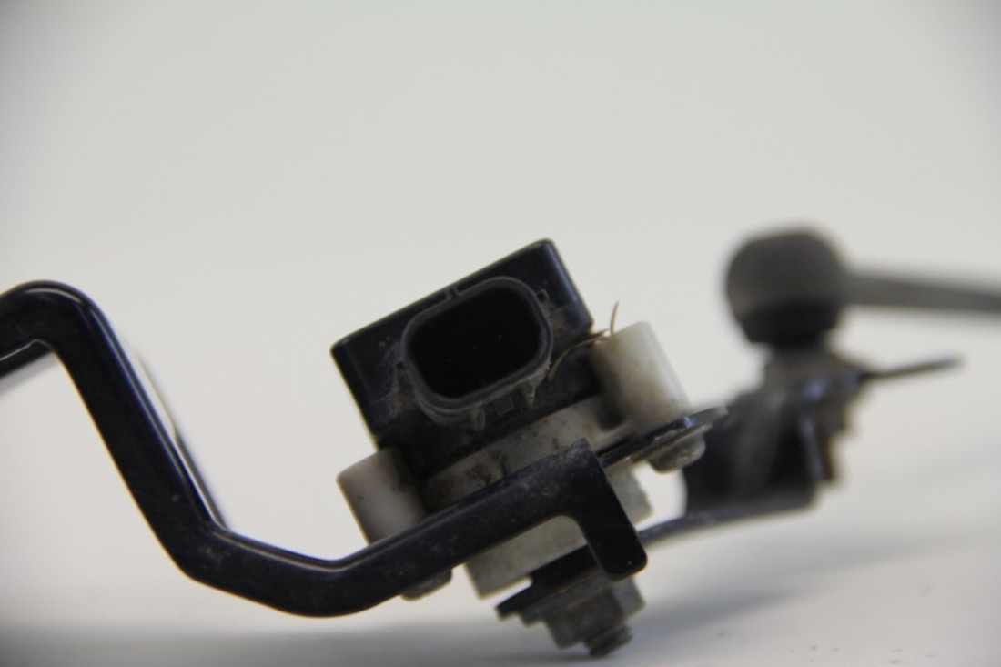 Lexus GS350 07-11 Front Left/Driver Suspension Sensor Leveling 89406 ...